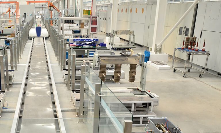 Outdoor pole-mounted vacuum circuit breaker automated assembly line